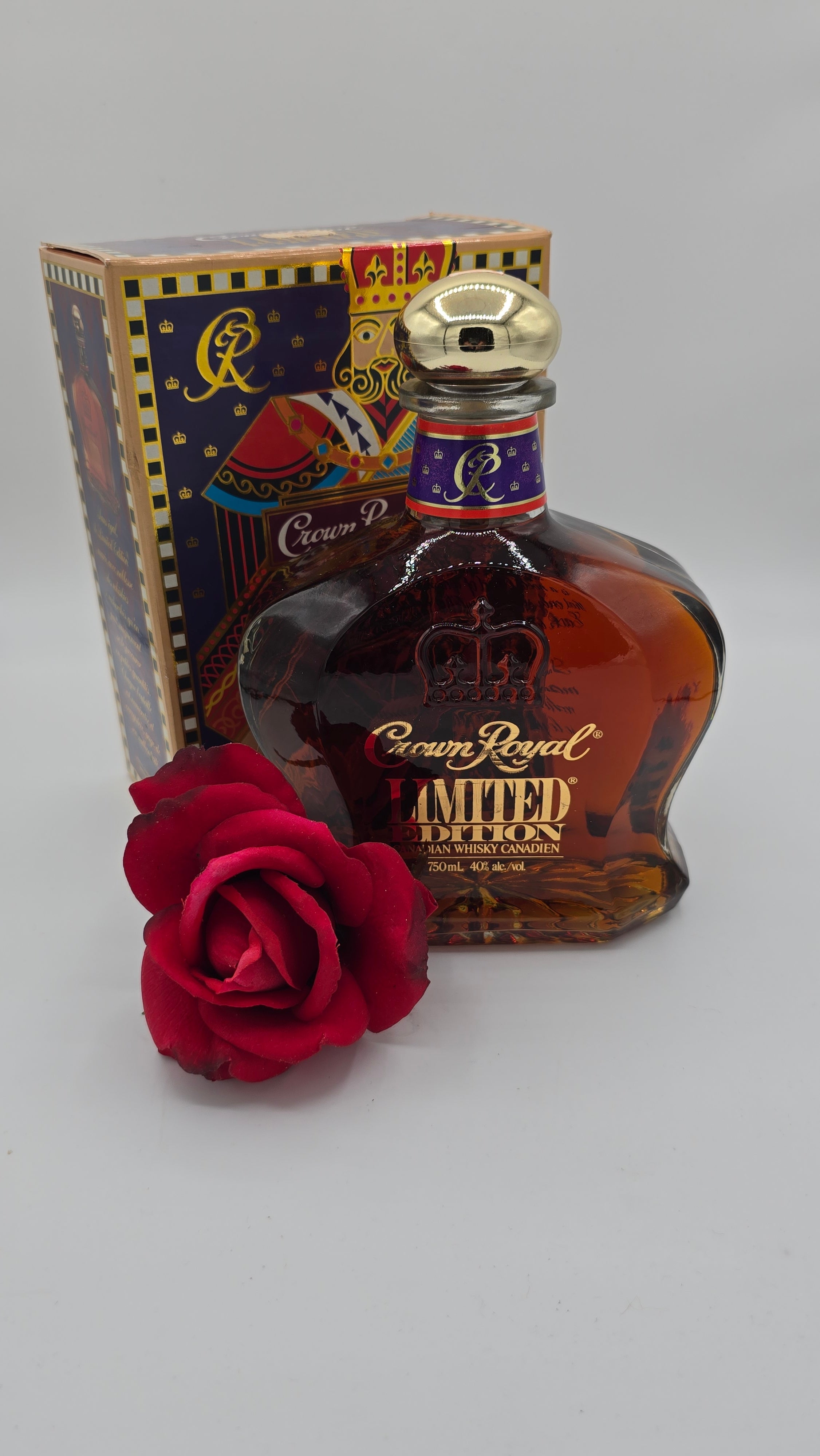 Crown Royal Limited Edition Poker Set, 1975, Waterloo